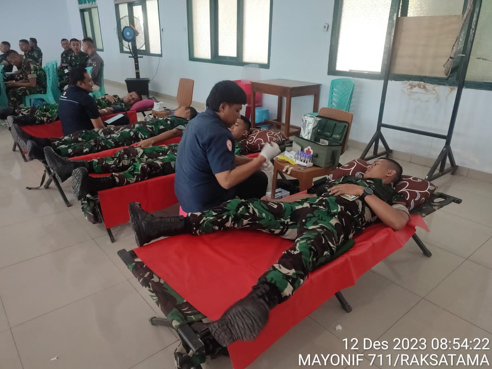 Prajurit Raksa Tama Rame Rame Berpartisipasi Dalam Aksi Donor Darah di Hari Juang TNI AD ...