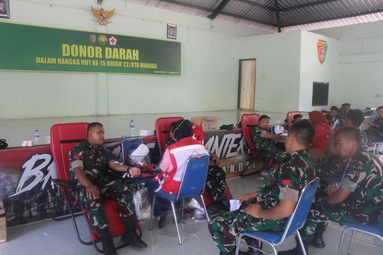 Donor Darah Dalam Rangka Hari Juang TNI AD dan HUT ke-15 Brigif 22/Ota Manasa - Manado News