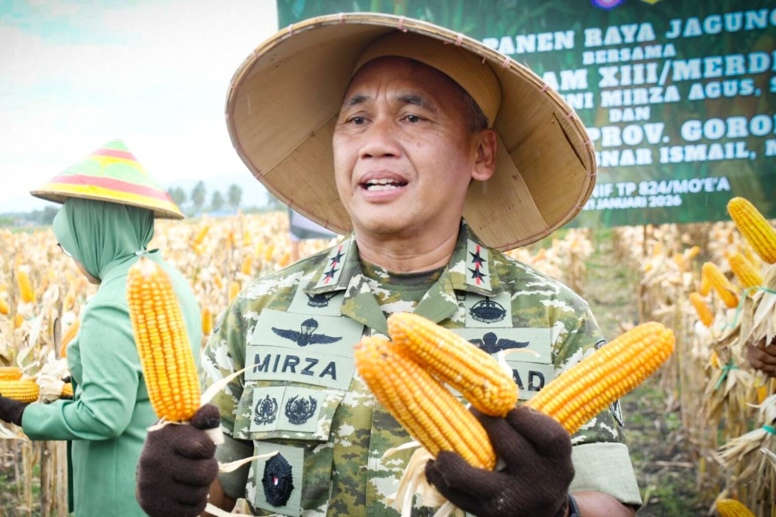 Pangdam XIII/Merdeka Panen Raya Jagung di Tabongo - Manado News